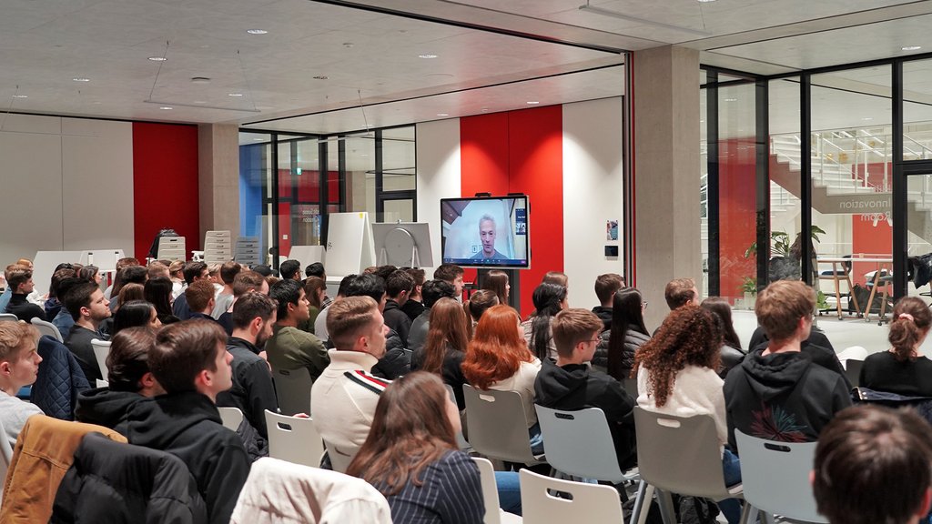 Y Combinator x START – Learning from professionals how to make a start ...